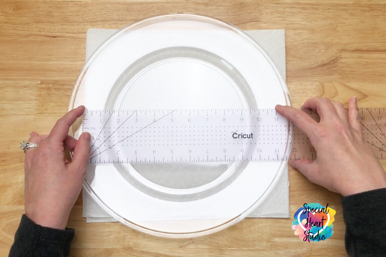 How To Make A Food Safe Giving Plate - Special Heart Studio